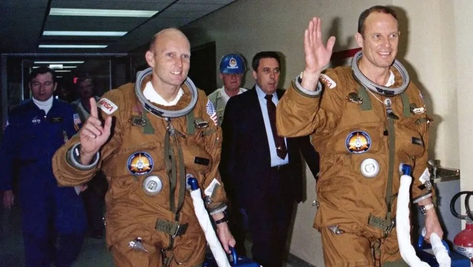 'I really like these suits.' Boeing's snazzy (and flexible) Starliner ...