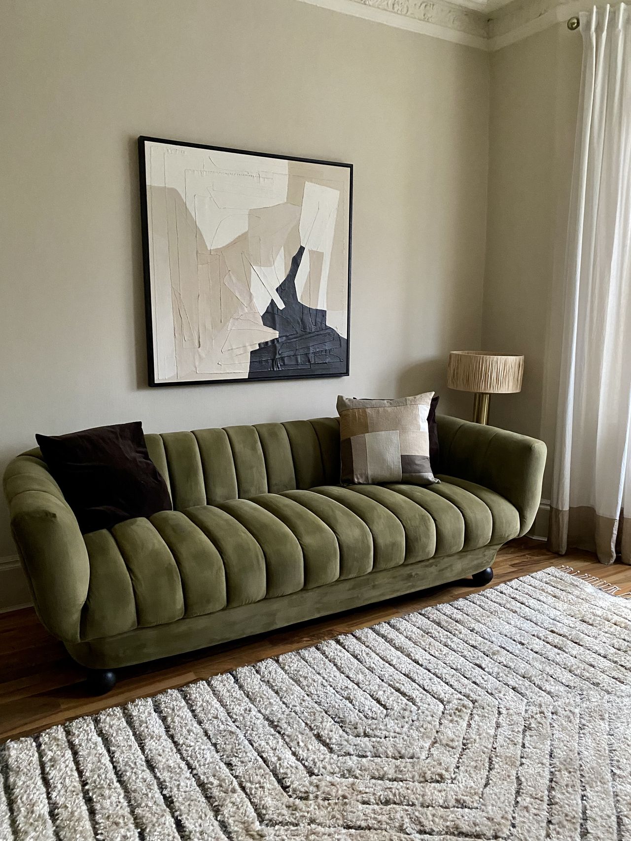 How to paint a velvet sofa – an interior designer explains | Livingetc