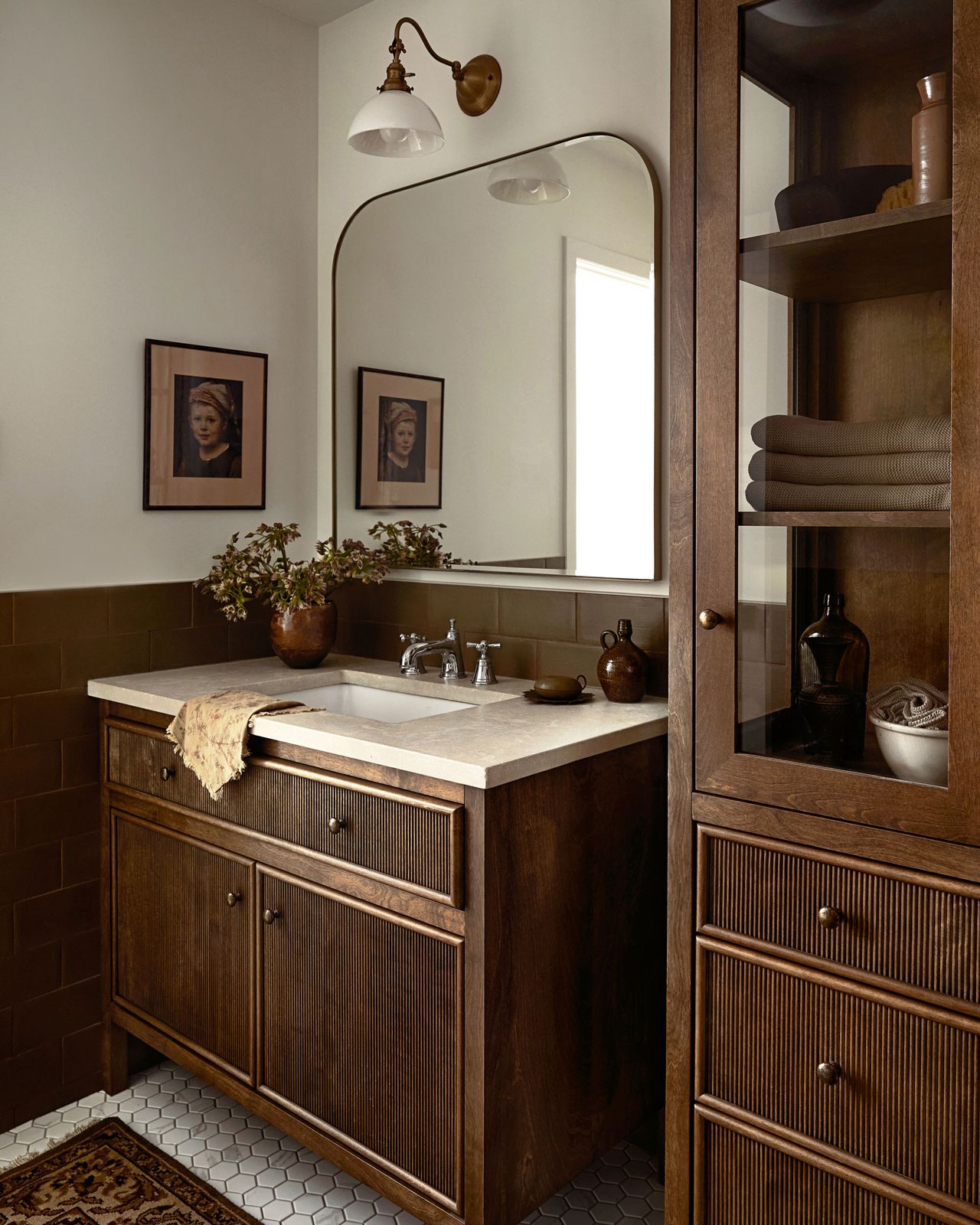 How to Organize Your Vanity in 7 Simple Steps | Livingetc