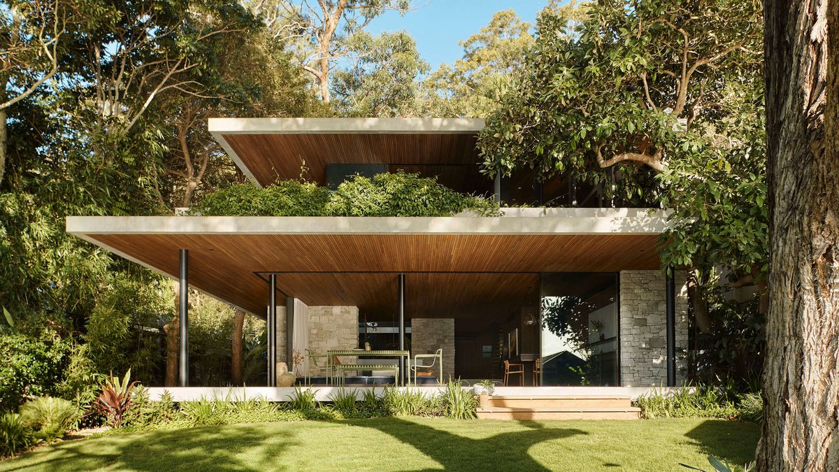 This new waterside house brings open-plan modernism to an Australian ...