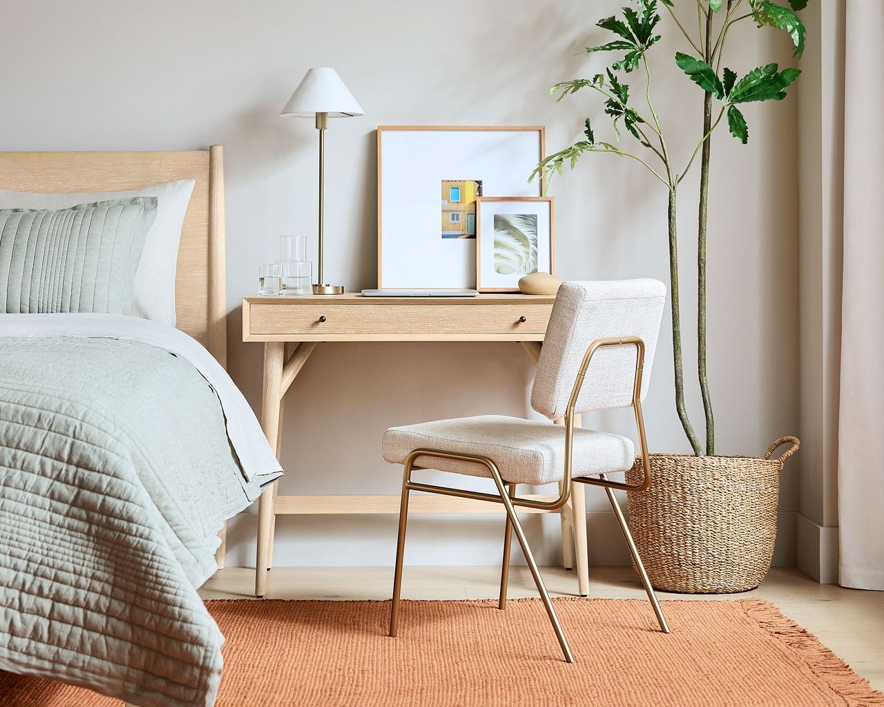 7 minimalist small office ideas | Real Homes