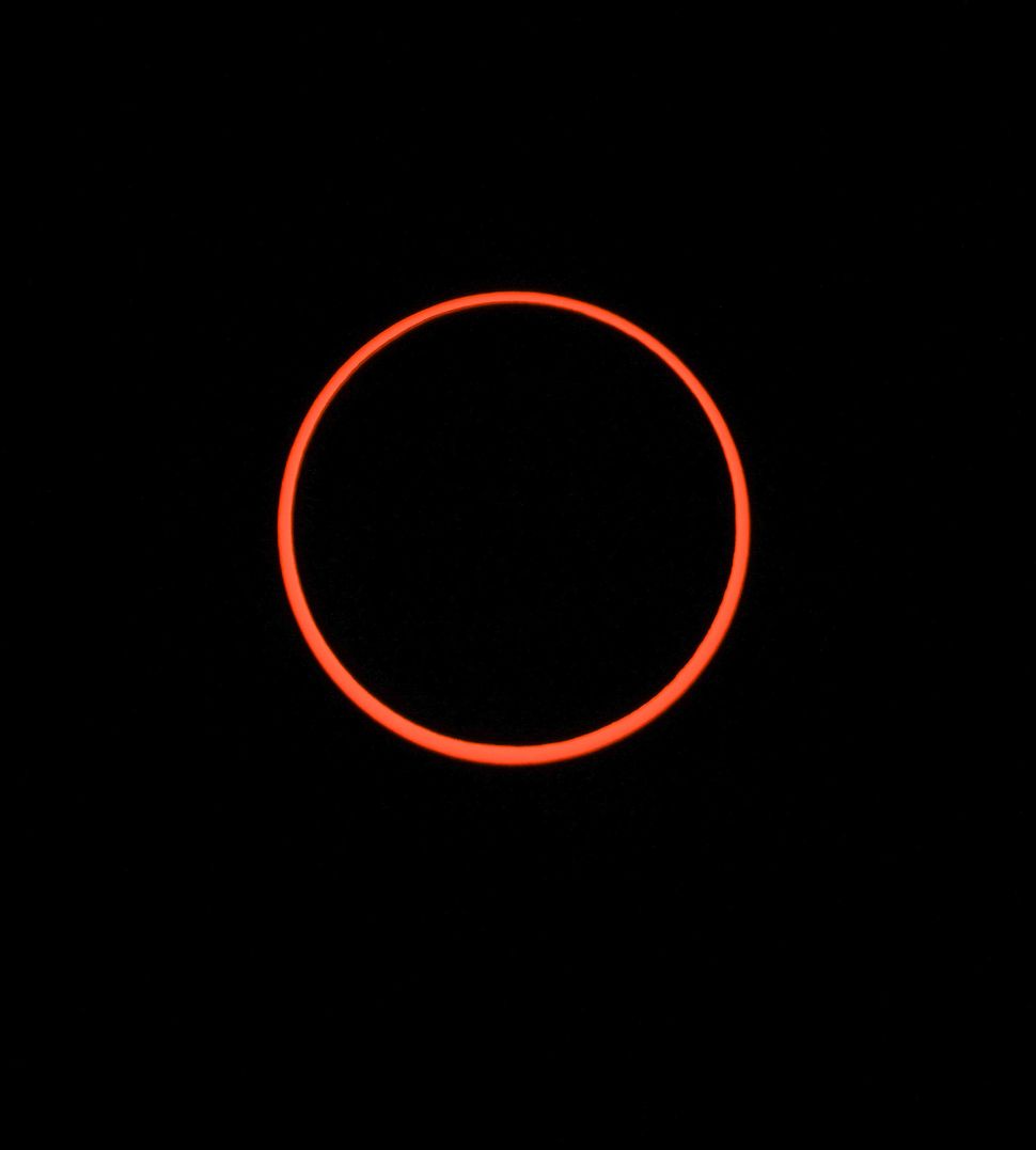 Annular solar eclipse wows skywatchers with spectacular 'ring of fire ...