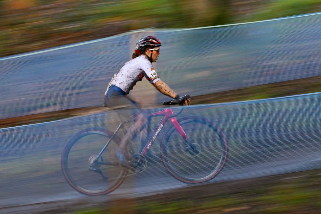 2023 European Cyclo-cross Championships: Fem van Empel destroys field ...