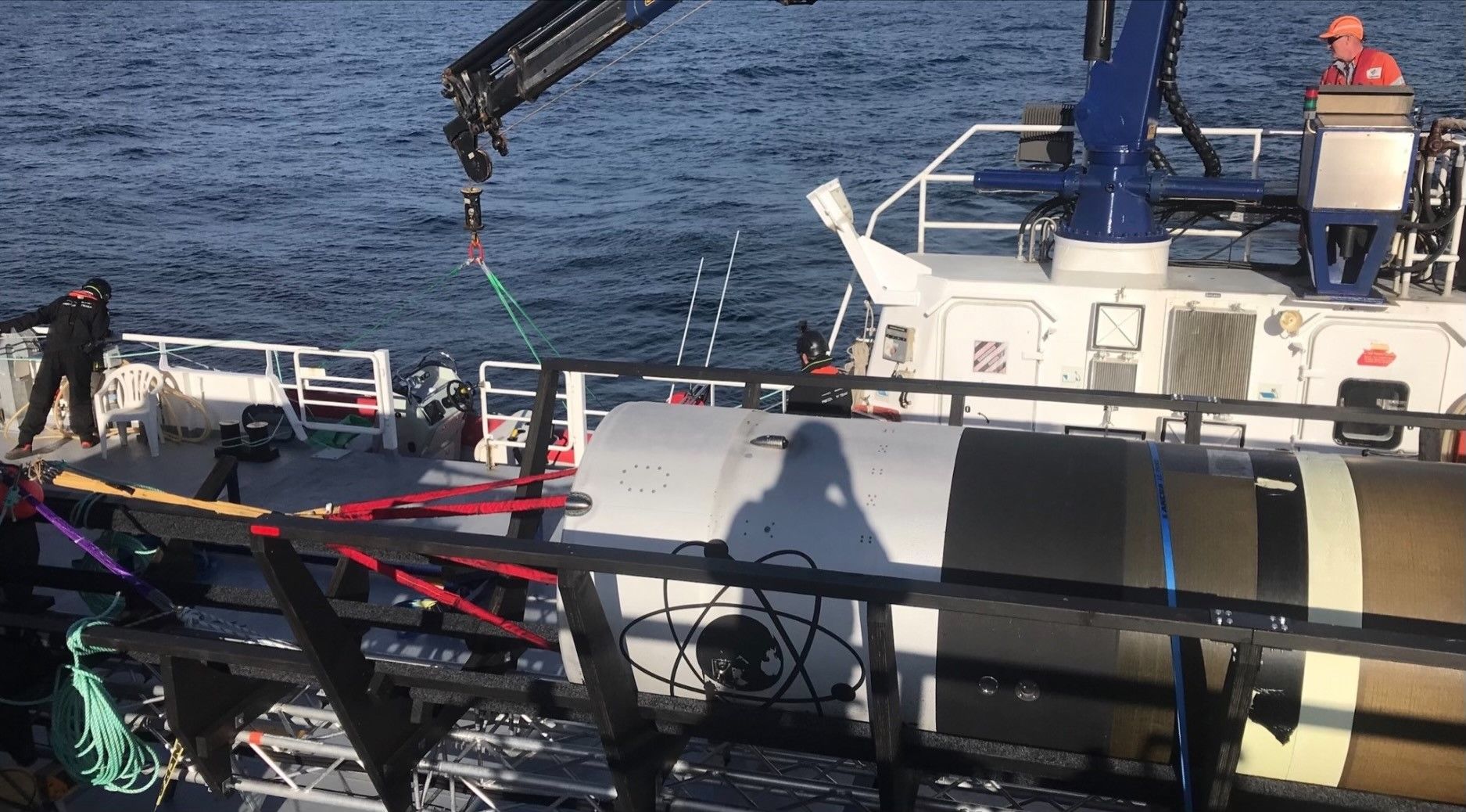 Rocket Lab fishes Electron booster out of the sea (photos) | Space