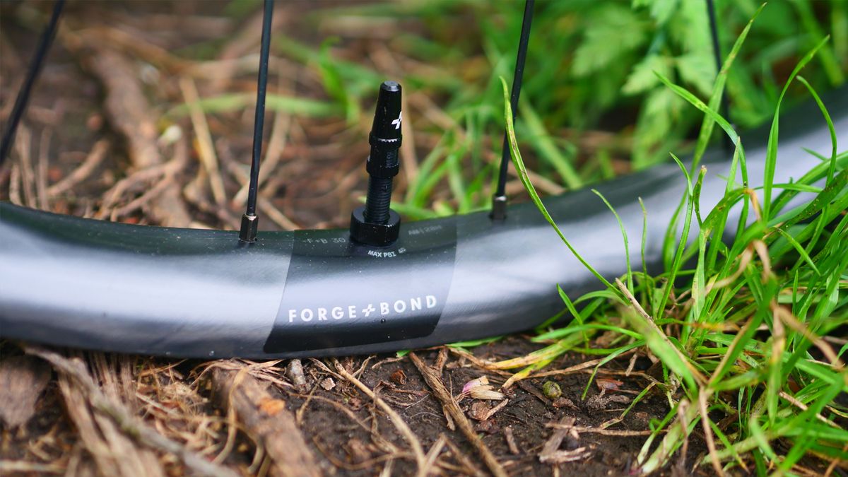 Forge+Bond 30 AM wheelset review | Bike Perfect