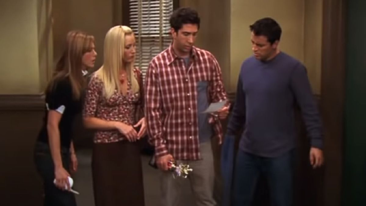 32 Of The Most Ridiculous Friends Episodes | Cinemablend