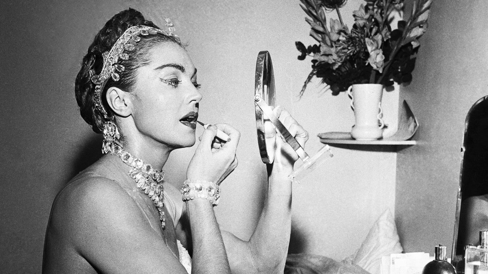 Old Hollywood Makeup Secrets from Veteran Makeup Artist and Chemist Ida ...