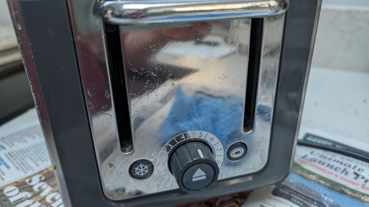 How to clean a toaster | Top Ten Reviews