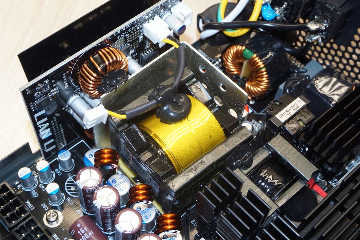 Lian Li EDGE EG1000 ATX 3.1 power supply review | Tom's Hardware