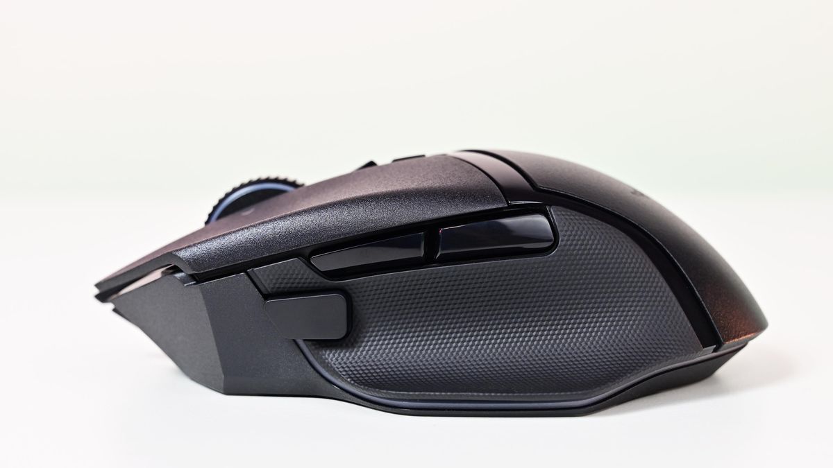 Razer Basilisk V3 Pro and Mouse Dock Pro review: Qi charging and loads ...