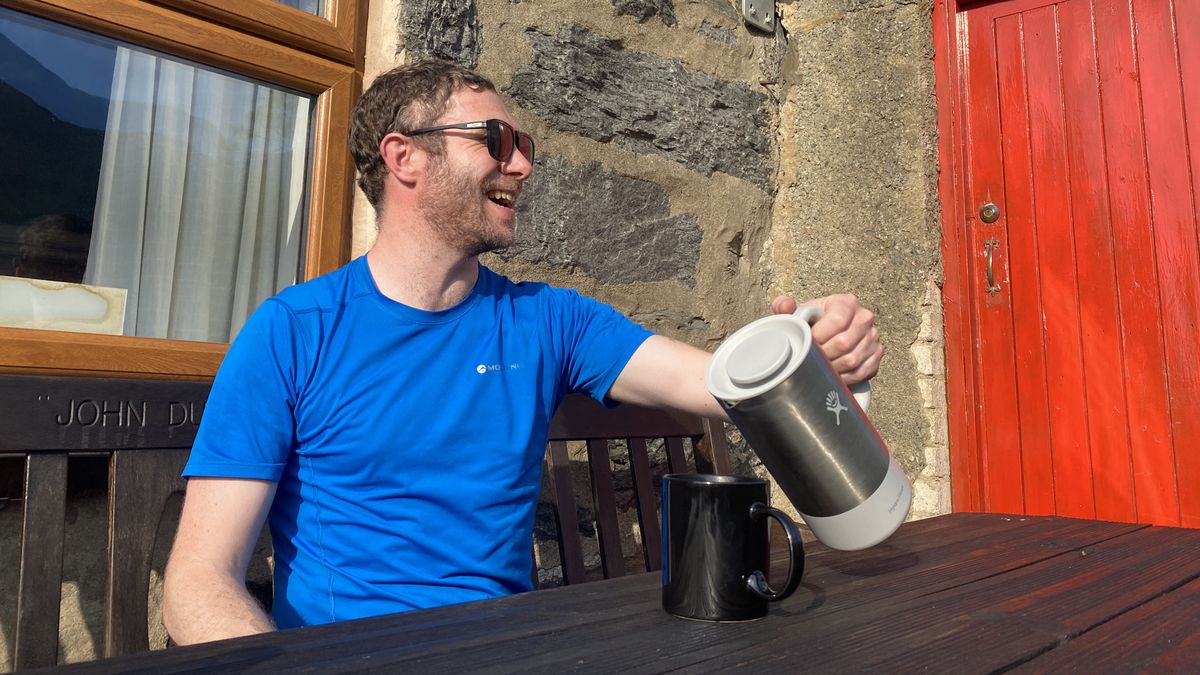 Hydro Flask 32oz Insulated French Press review: keep that java piping ...
