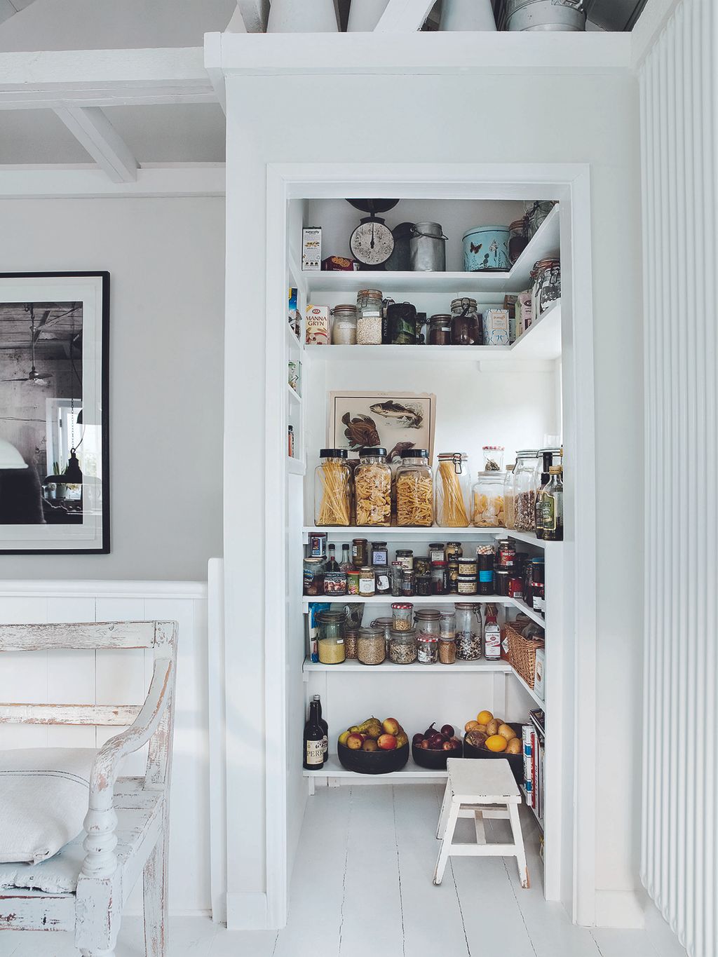 Organizing a pantry: 25 clever pantry organization ideas | Homes and ...