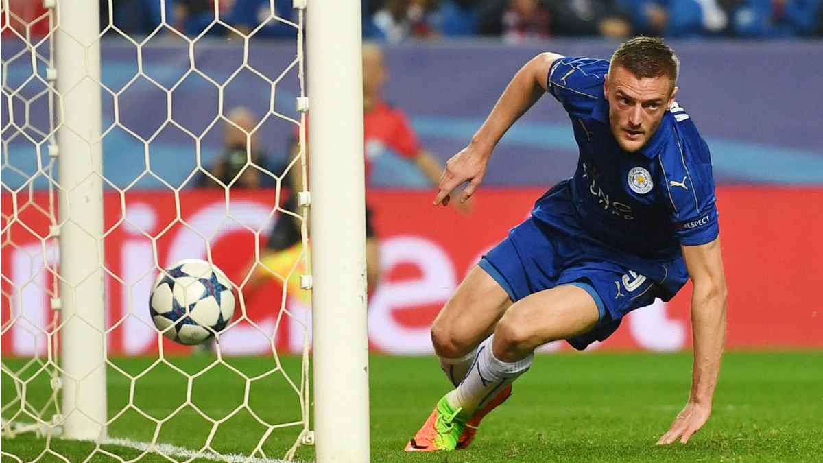 Jamie Vardy and Kasper Schmeichel keep Leicester dream alive | The Week