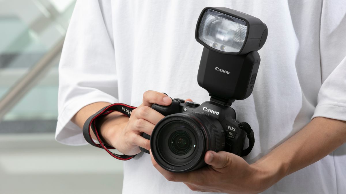 Canon launches its first flash designed for the latest EOS R cameras ...