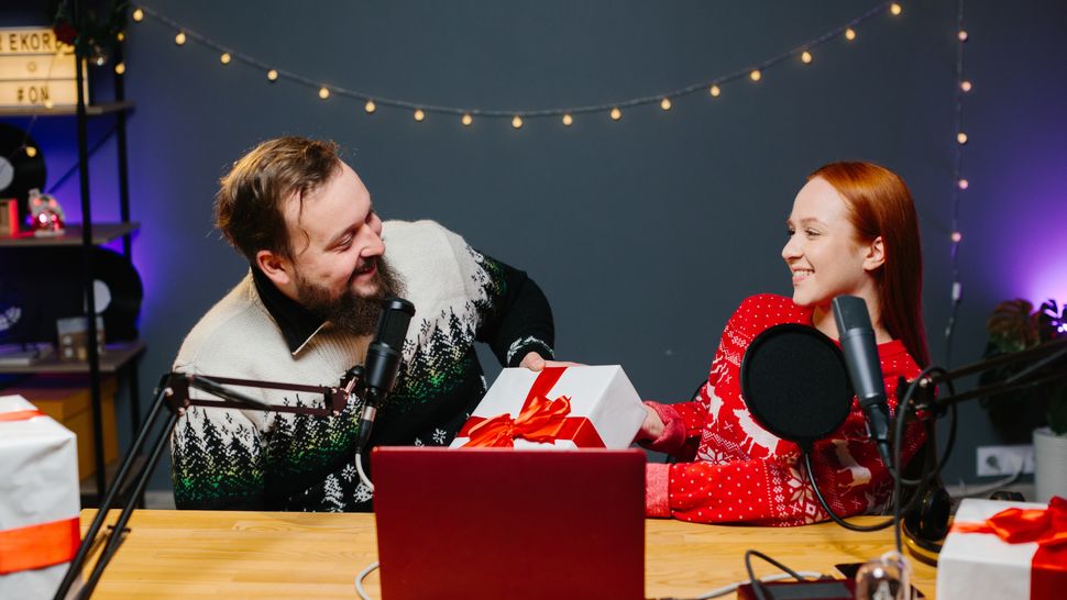 These are the 5 best Christmas streaming gifts for a budding TikTok or ...
