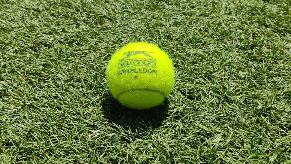 The Best Tennis Balls For Different Surfaces, Value For Money And ...