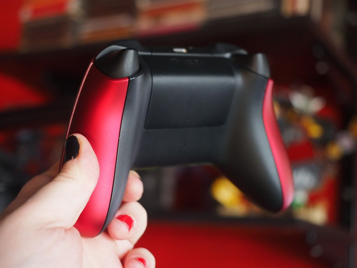 ExtremeRate Xbox Controller Shell review: Add some flair to your Xbox ...