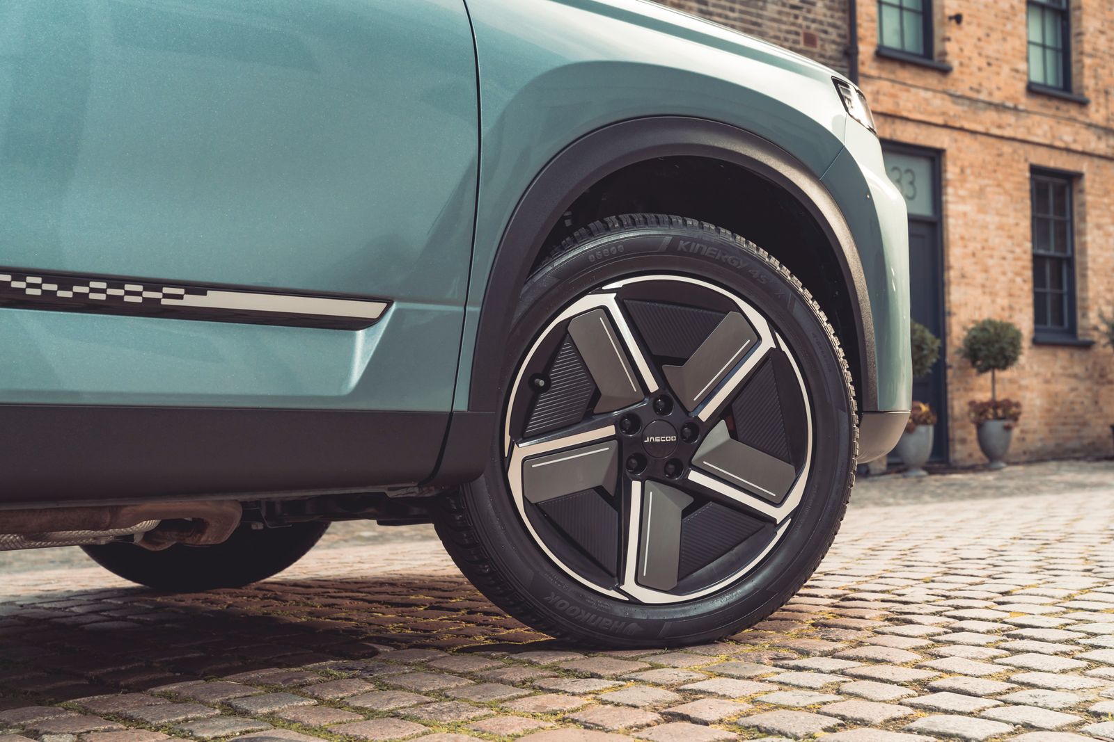 We drive the new Jaecoo 7, a Chinese SUV that wants to redefine the ...