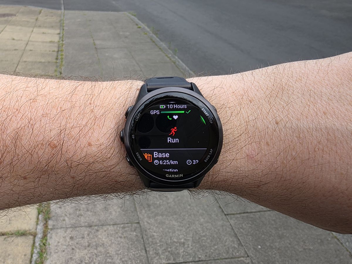 Garmin Forerunner 570 är ett "underverk" till löparklocka – men det går ...
