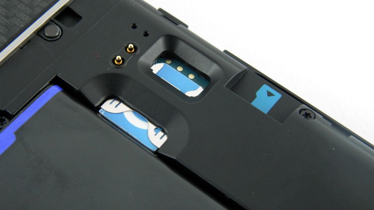 Battery life and connectivity - BlackBerry Q10 review - Page 10 | TechRadar