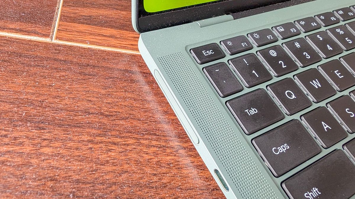 I tried this Windows laptop with a magnetic webcam — the MacBook Air's ...