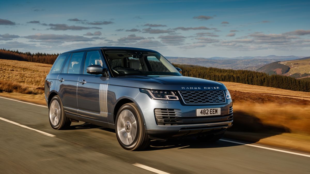 T3 Drives: The Range Rover 400e is just as luxurious, but now a lot ...