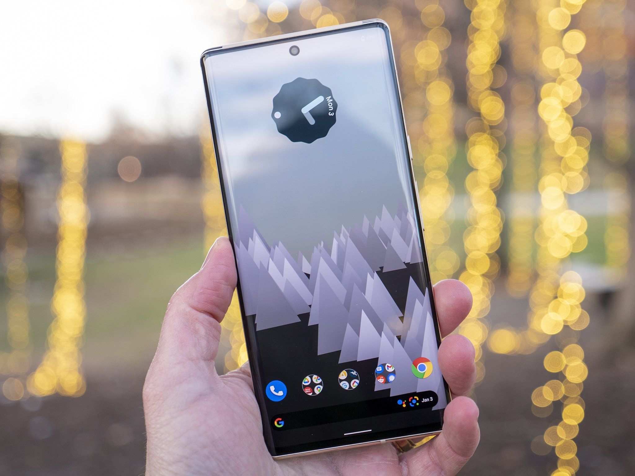 Pixel phones may soon stream apps to Chromebooks or PCs with Android 13 ...