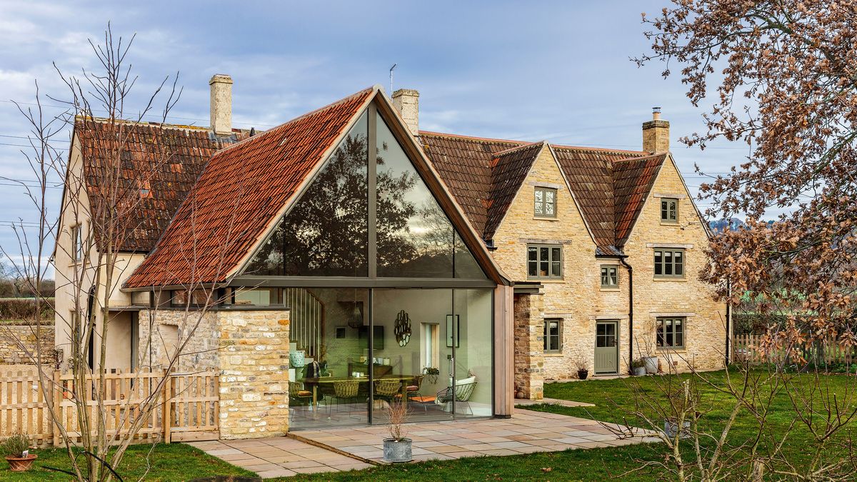 22 stunning house extension ideas to add valuable space | Homebuilding