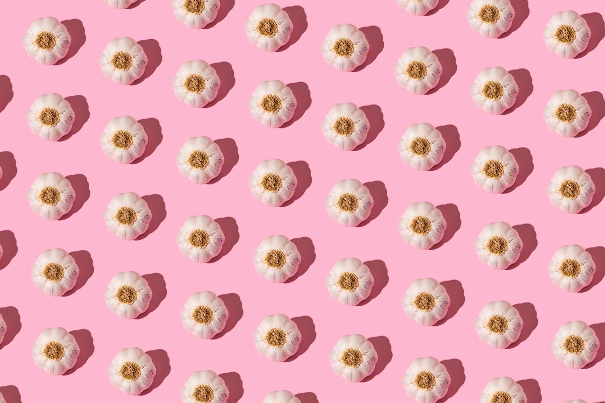 Someone dreamt up a logo for garlic and the reactions are hilarious ...
