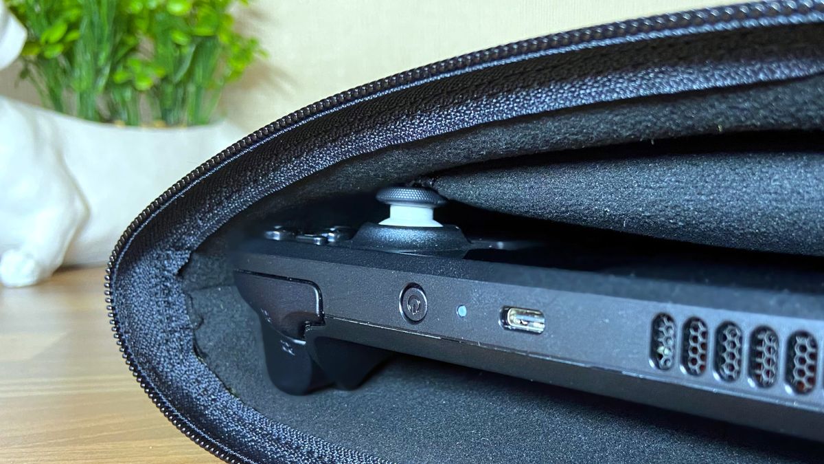 WaterField Designs pouch for Steam Deck review: Subtle and stylish with ...