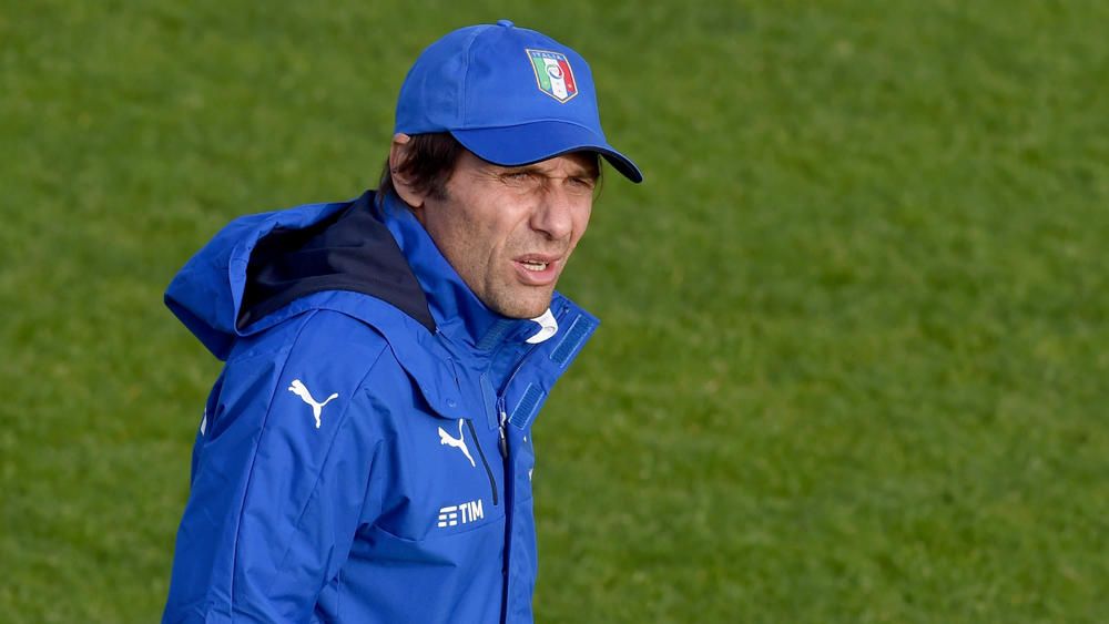 Begovic already impressed by Conte | FourFourTwo