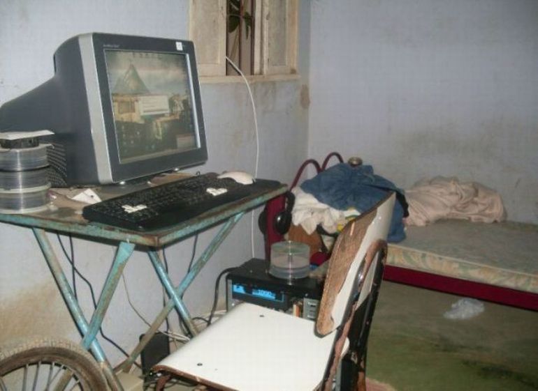 In Pictures: 40 Dirty PC Environments | Tom's Hardware