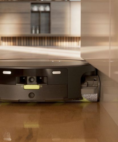 The new Roomba is 175x stronger than previous robot vacuums | Homes and ...