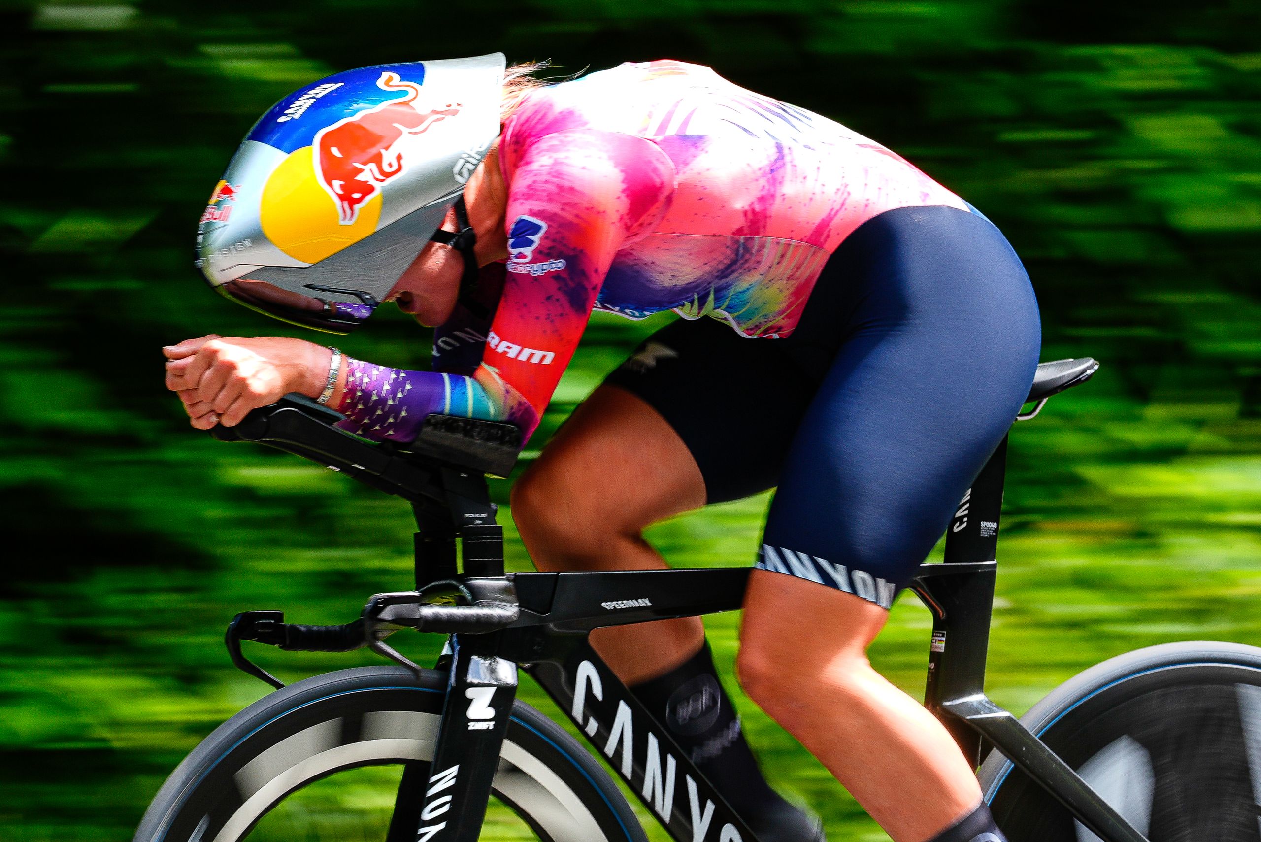 Zoe Bäckstedt storms to victory in British elite women's national time ...