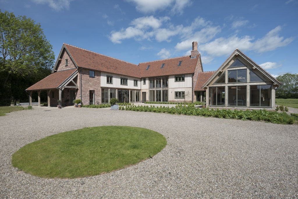 24 driveway ideas to up the kerb appeal of your home | Homebuilding