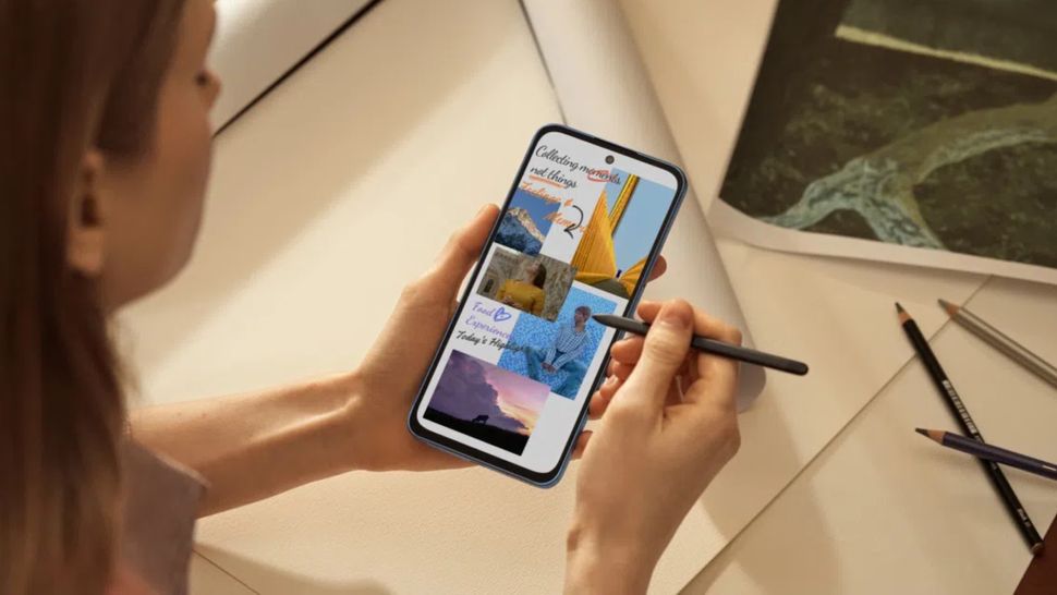 TCL's NXTPAPER 70 Pro is an eye-friendly Android phone with a paper ...