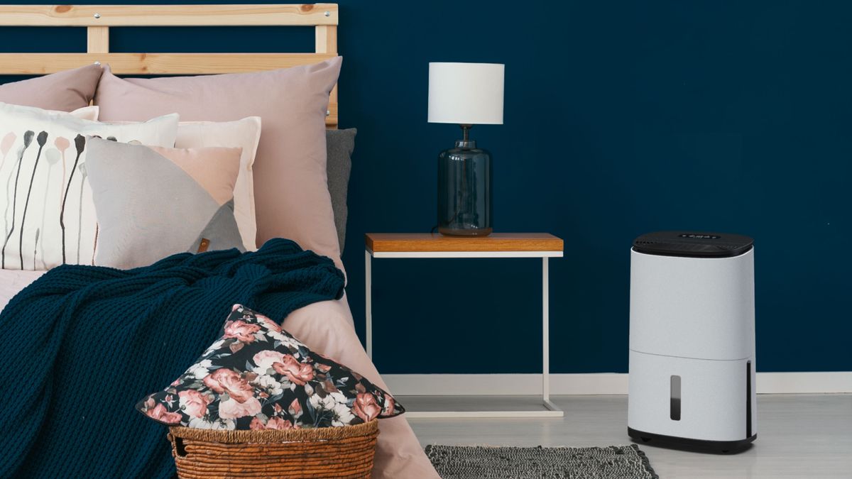 How to stop condensation on walls with these five solutions | Homebuilding