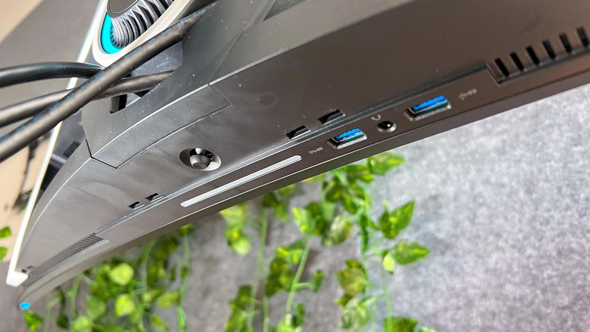 Alienware 34 QD-OLED review — the most impressive monitor I've ever ...