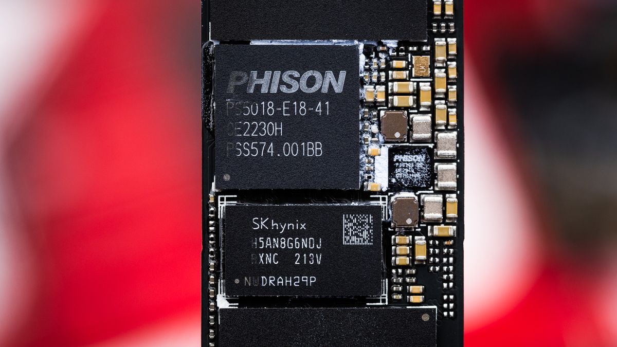 Corsair MP600 Pro LPX SSD Review: Another Day, Another Drive | Tom's Hardware