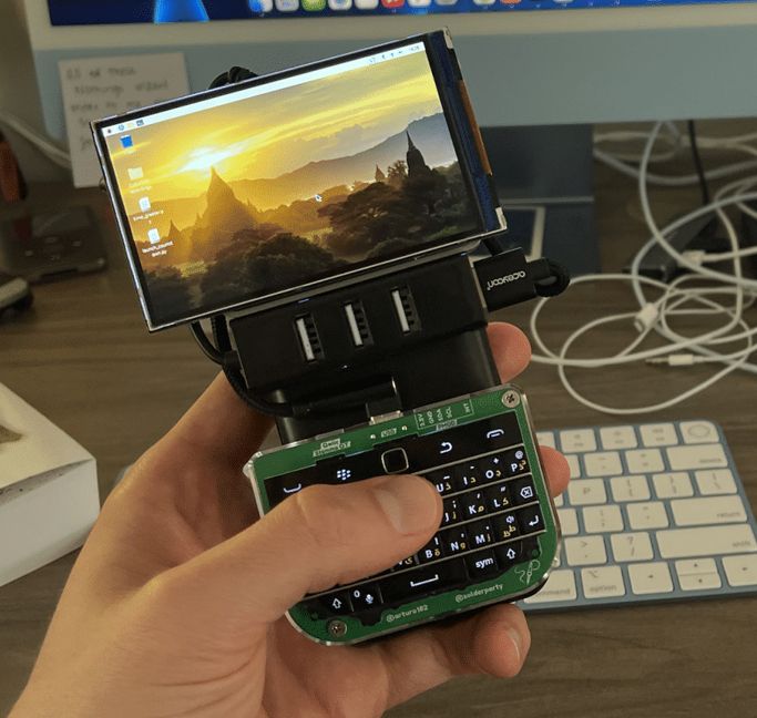 Raspberry Pi Zero 2 W Pocket-Sized Cyberdeck Programs Pico Projects ...