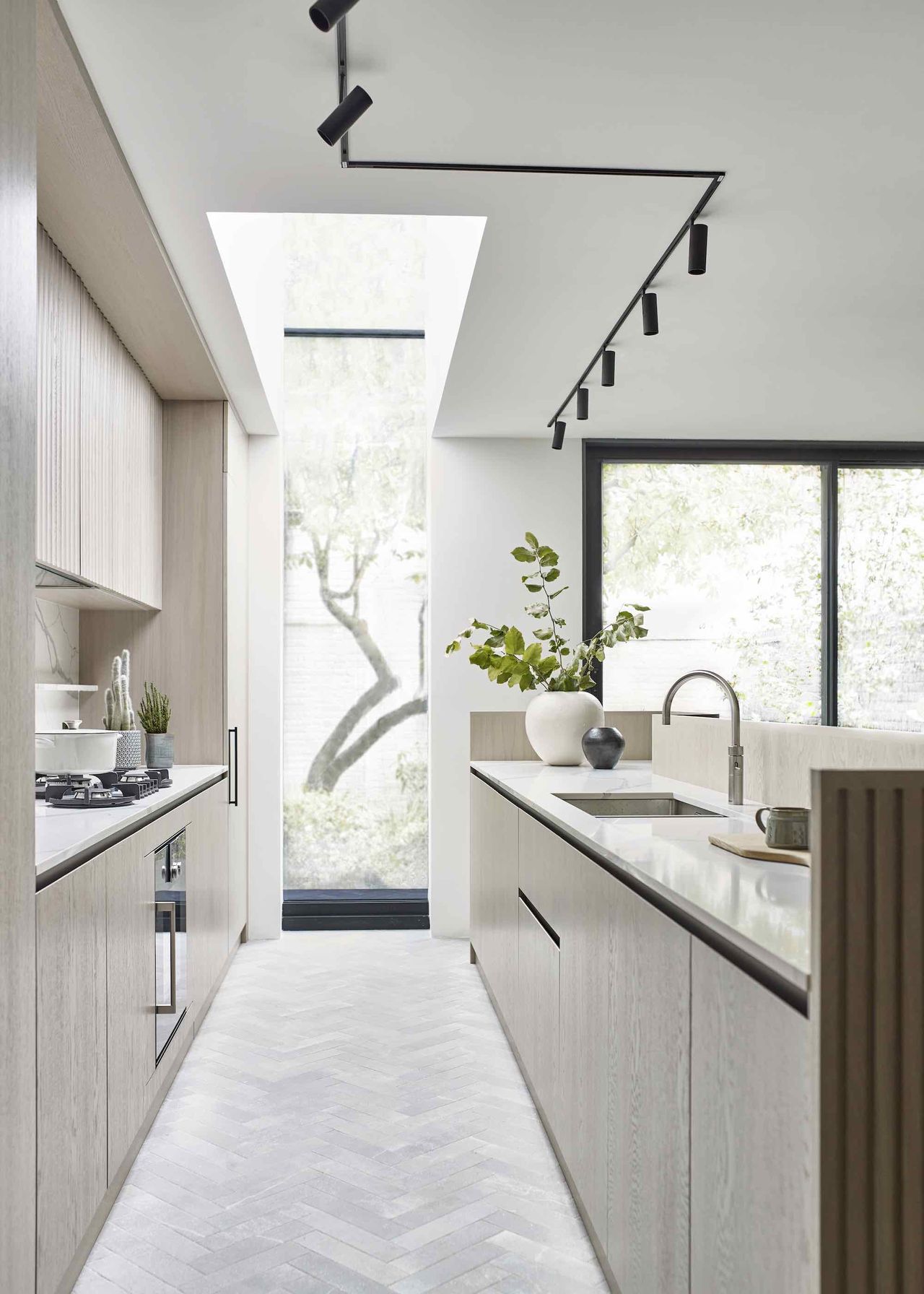5 Appliance Features to Look Out for in Small Kitchens | Livingetc