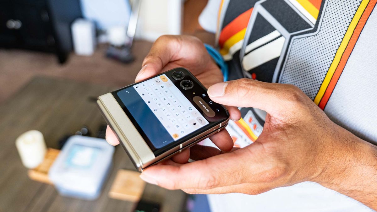 Motorola Razr (2024) review | Tom's Guide