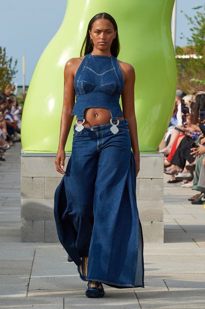 The First-Ever Blind Model at Copenhagen Fashion Week Walks the Runway ...