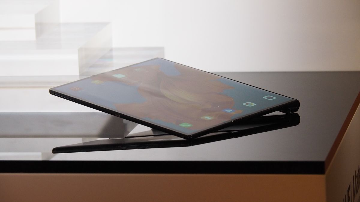 Huawei Mate X: first look at the foldable phone that doesn't forget the ...