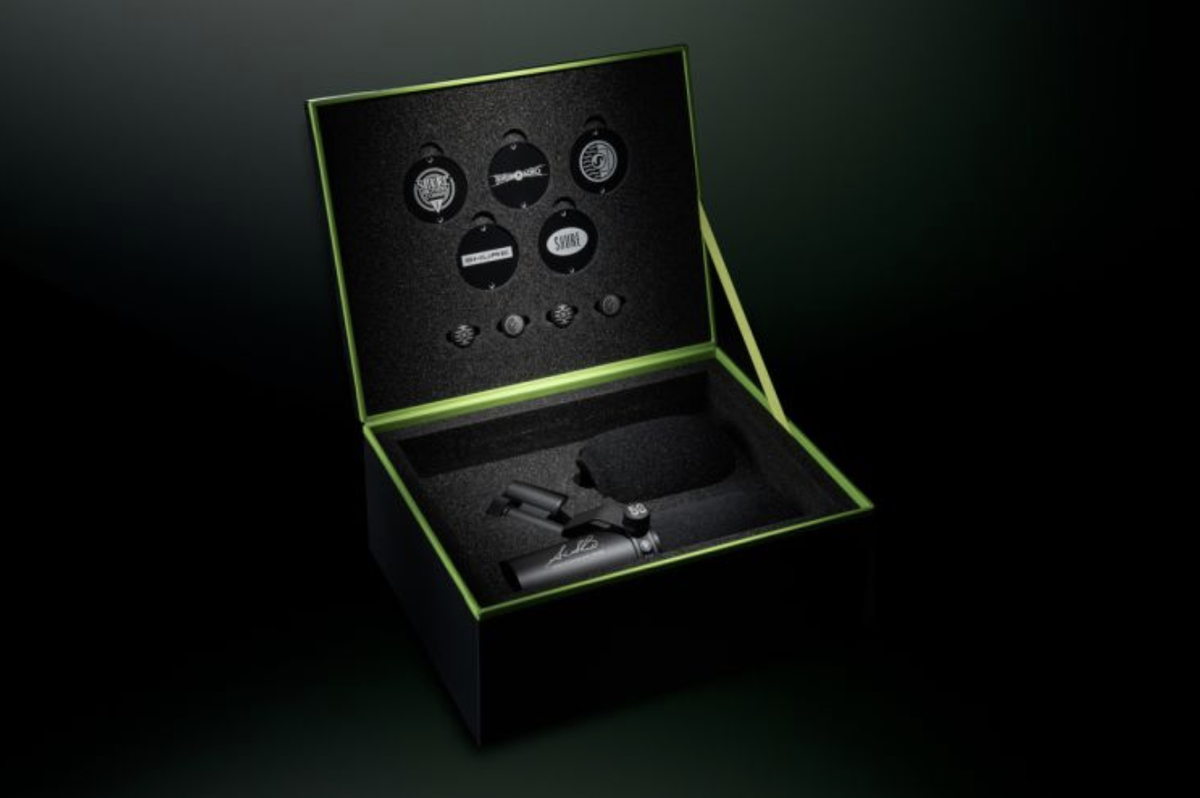 Super Limited Edition—The Shure Anniversary Signature Edition SM7B ...