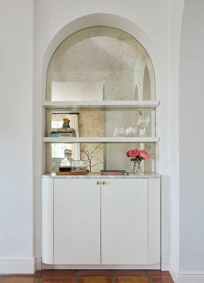 4 Lessons From The Goop Villa at The Colony Hotel — "Gwyneth Nails The ...
