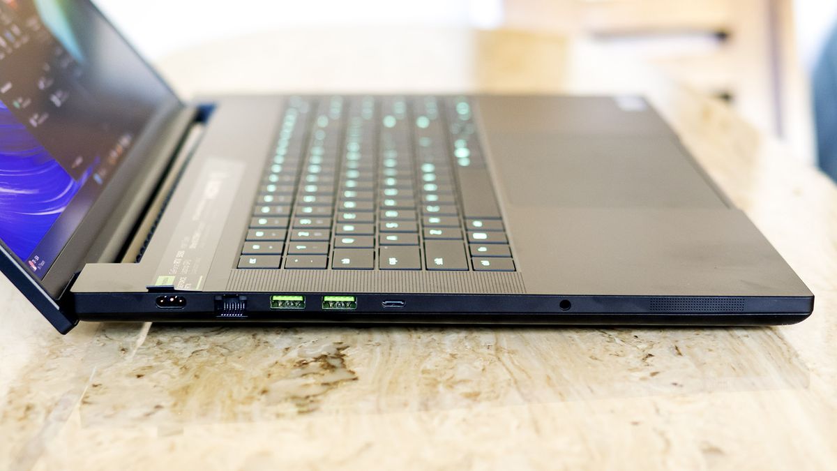 Razer Blade 18 review: World-class gaming, priced to match | Tom's Hardware