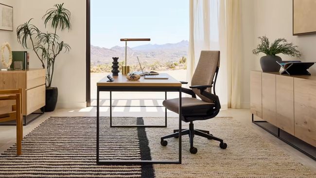 The 5 most common office chair adjustments — what you need to do to ...