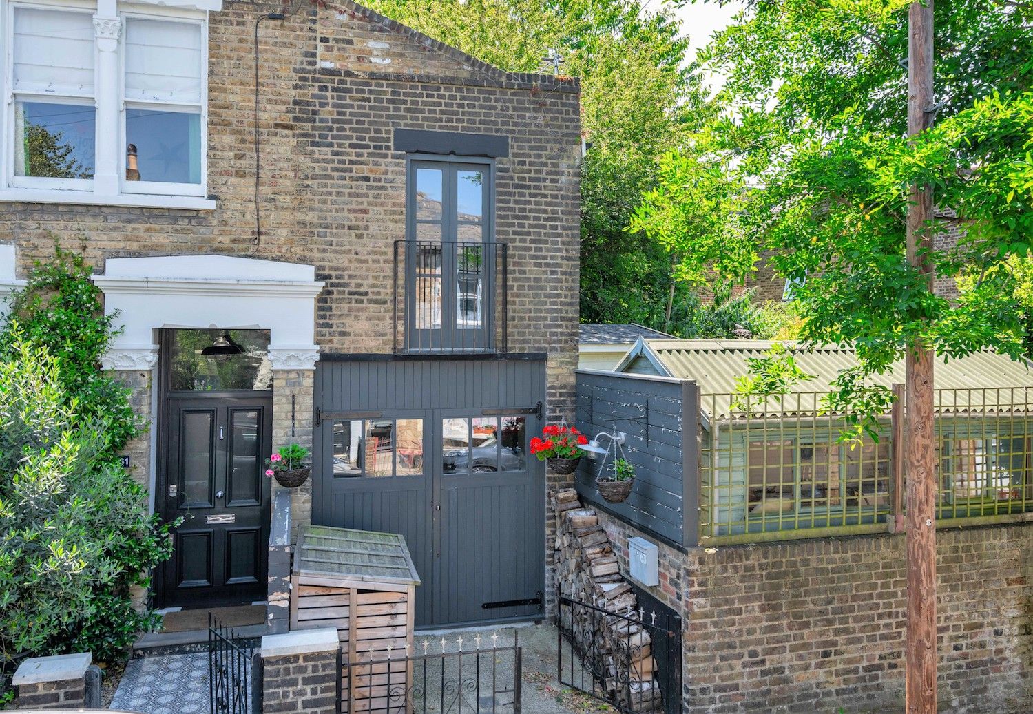 Inside a tiny house that's narrower than a London bus