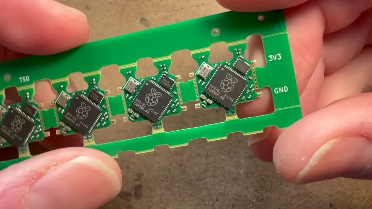 Raspberry Pi Pico's RP2040 Gives Brains to This Custom Lego Brick | Tom ...